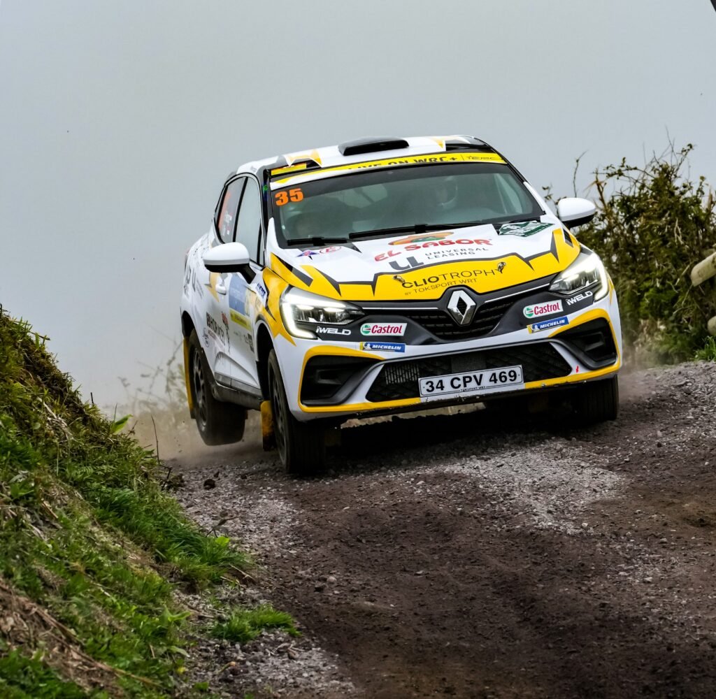 CLIO RALLY TROPHY TURKEY’DE SIRADAKİ DURAK: ETİ ESOK RALLY » E-CAR Türkiye